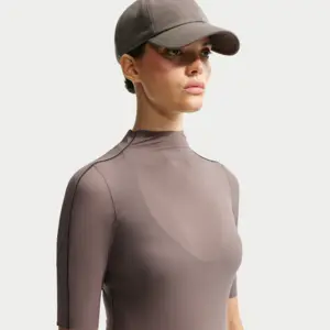 Nike Skims Weightless Short-sleeve T-shirt - Brown