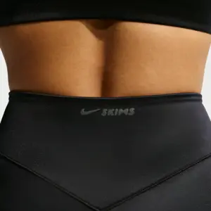 Nike Skims Satin Shine High-waisted Bonded 29" Leggings - Black