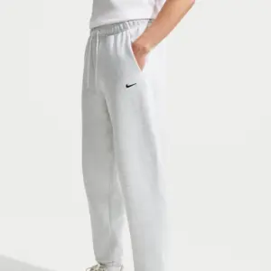 Nike Solo Fleece Cuffed Pants
