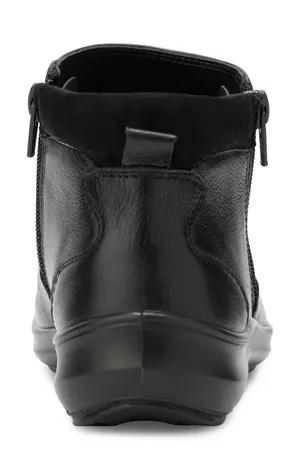 Eastland Winnow Leather Zip-up Bootie - Black