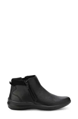 Eastland Winnow Leather Zip-up Bootie - Black