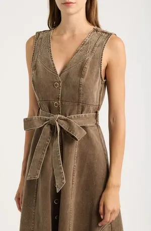 Moon River Western Sleeveless Midi Dress