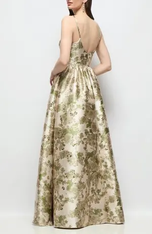 Dessy Collection Jilian Metallic Sleeveless Gown