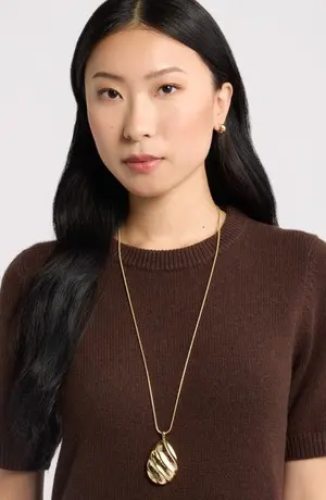 Nordstrom Fluted Pendant Necklace - Gold