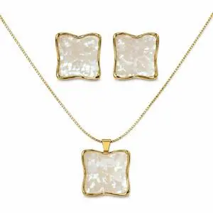 BY OZGE White / Gold Aura Mother Of Pearl Gold Plated Necklaces & Stud Earrings Set White - White/gold
