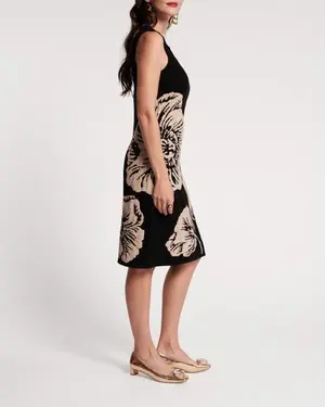 FRANCES VALENTINE Swan Shift Dress Carefree Chrysanthemum