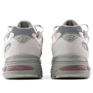 NEW BALANCE 991v2 Made In Uk Sneakers - Wind Chime/flint Grey