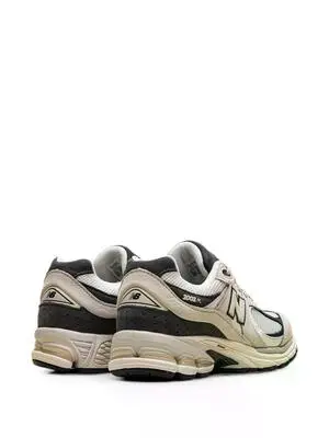 NEW BALANCE 2002r Panelled Sneakers