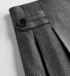 Dior Elastic Waist Pleated Skirt With Logo Detail