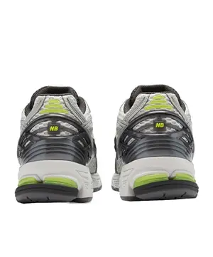 NEW BALANCE 1906r Low-top Sneakers - Grey