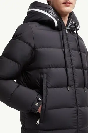 Moncler Cardere Hooded Short Down Jacket