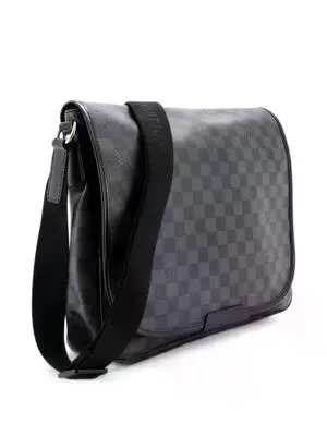 LOUIS VUITTON Daniel Messenger Bag Damier Graphite Mm Crossbody Bag - Black