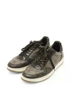LOUIS VUITTON Eclipse Monogram Sneakers - Black