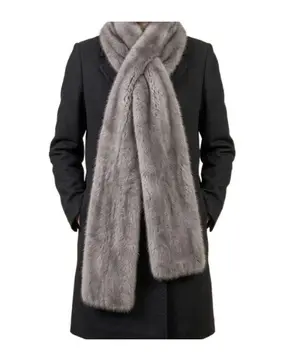 P.a.r.o.s.h Plush Scarf - Black