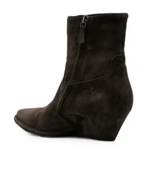 Roberto Del Carlo Pointed-toe Tall Boots