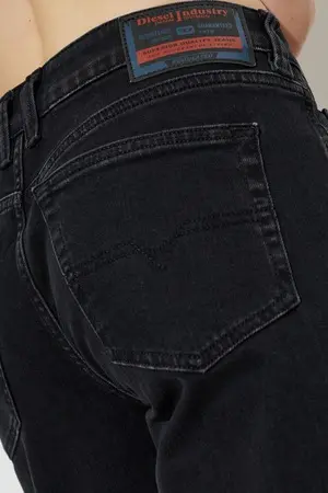 DIESEL® 1992 D-jiann' Jeans