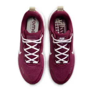 Nike College Vomero 18 Road Running Shoes - Red