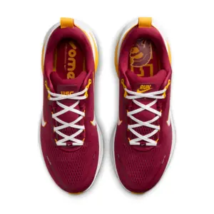 Nike College Vomero 18 Road Running Shoes - Red