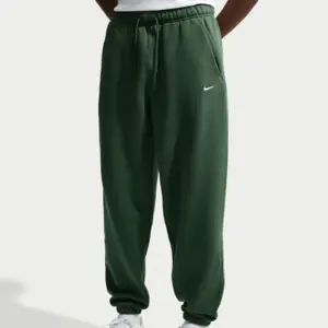 Nike Solo Fleece Cuffed Pants