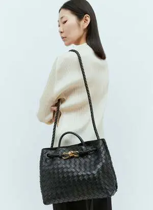 Bottega Veneta Medium Andiamo Handbag - Black