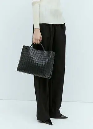 Bottega Veneta Medium Andiamo Handbag - Black