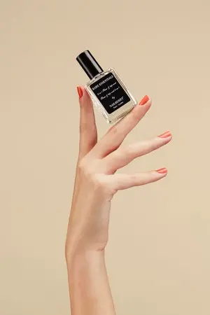 NAILBERRY Bare Essentials2 In 1 Base & Top Coat