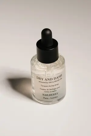 NAILBERRY Dry & Dash Lacquer Drying Drops