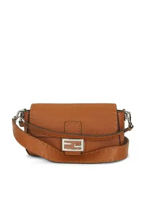 Fendi Baguette Shoulder Bag - Brown
