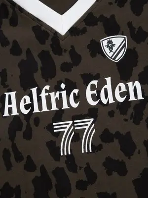 AELFRIC EDEN Leopard Print V-neck Cropped T-shirt With Raglan Sleeves