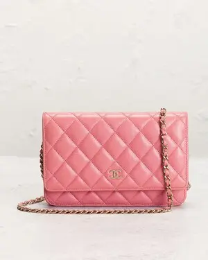 FWRD RENEW Chanel Caviar Classic Wallet On Chain