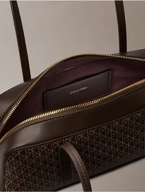 Calvin Klein Emblem Logo Bauletto Bag - Delicioso