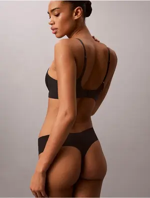 Calvin Klein Perfectly Fit Thong - Black