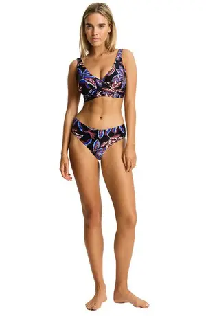 SEA LEVEL Cross Front Dd/e Cup Bikini Top