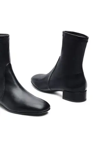 STUART WEITZMAN Bacari Leather Bootie - Black