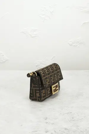 FWRD RENEW Fendi 包袋