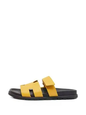 Hermès Chypre Flat Slides With H-shaped Strap - Yellow