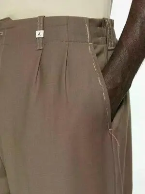MYTHS Pleated-front Straight-leg Trousers