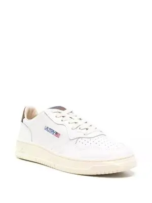 AUTRY Medalist Logo-patch Panelled Sneakers - White