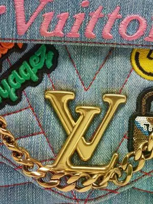 LOUIS VUITTON 2018 Mm New Wave Patches Shoulder Bag