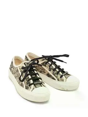 Dior Embroidered Low Top Sneakers - Neutrals