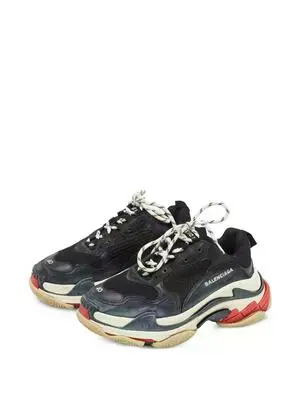 Balenciaga Triple S Low-top Sneakers - Black