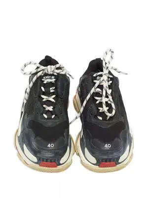 Balenciaga Triple S Low-top Sneakers - Black