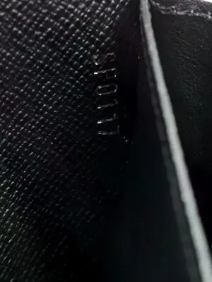 LOUIS VUITTON 2017 Twist Studded On-chain Wallet