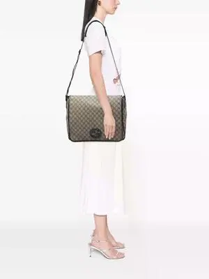 Gucci 2016-2026 Large Gg Supreme Interlocking G Messenger Bag Crossbody Bag