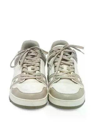 LOUIS VUITTON Leather Low-top Sneakers - White