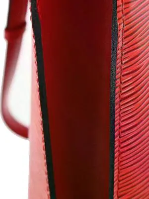 LOUIS VUITTON 1994 Epi Shoulder Bag - Red