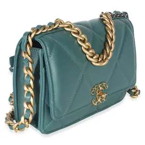 Chanel Dark Quilted Lambskin 19 Wallet On Chain - Green