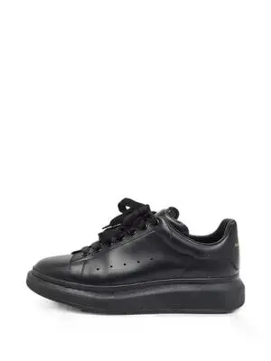 Alexander McQueen Oversized Lace-up Sneakers - Black