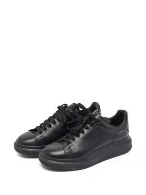 Alexander McQueen Oversized Lace-up Sneakers - Black