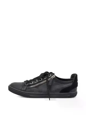 LOUIS VUITTON Damier Pattern Low Top Sneakers